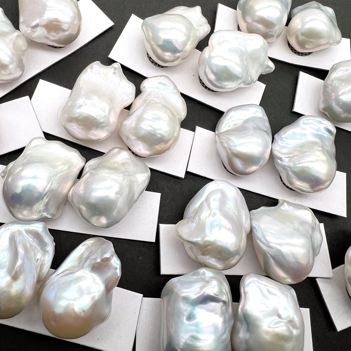 1ペア＊【無穴】高品質♪*ホワイト＊オイスターバロック＊淡水パール*約23×13～20×13mm前後 – aoneko_gems