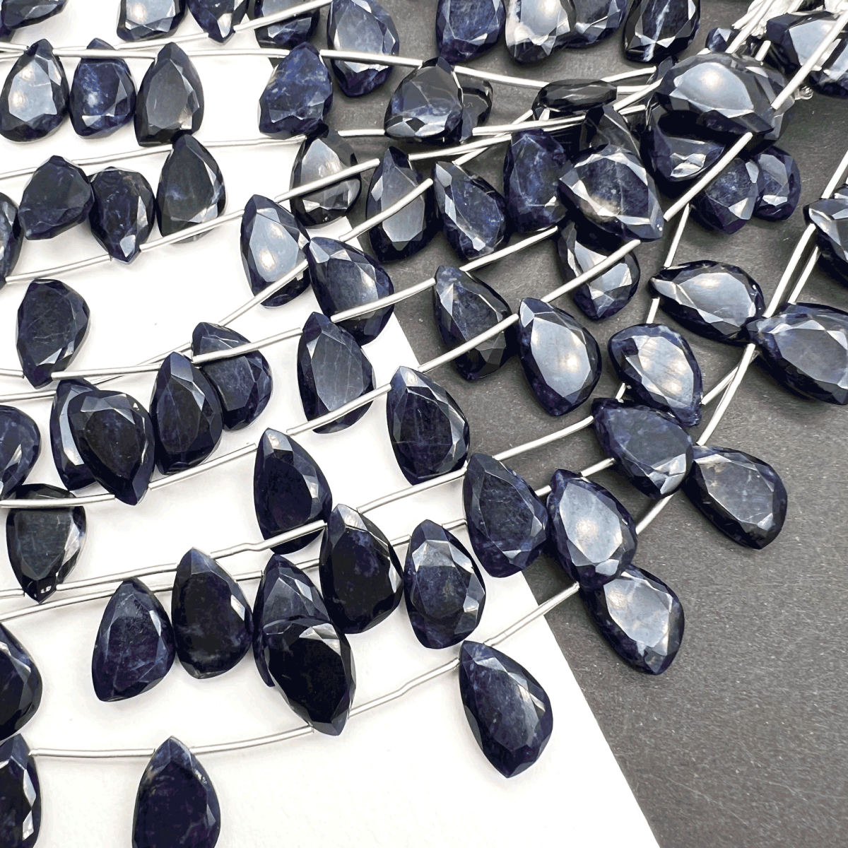 高品質ソーダライト*セイルカット*約14.5×9.5mm前後*No.01903 – aoneko_gems